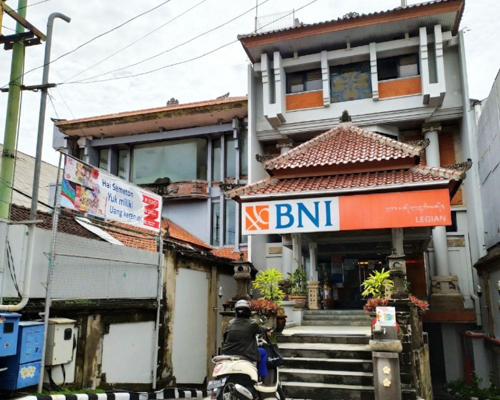 Using ATMs in Bali: withdrawing money, rates, limits, and more ...